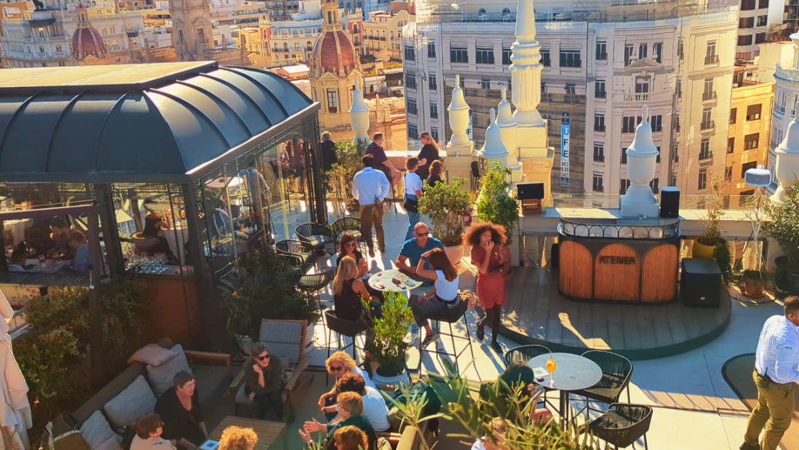 Atenea Sky: Best Rooftop Bar in Valencia with 360° Views, Cocktails & Tapas